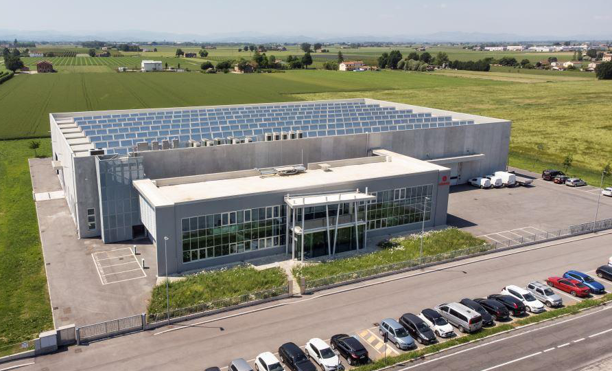 How Minipan boosted sales by 35% through digital services with IXON